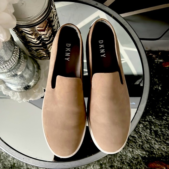 Dkny | Shoes | Dkny Flats | Poshmark